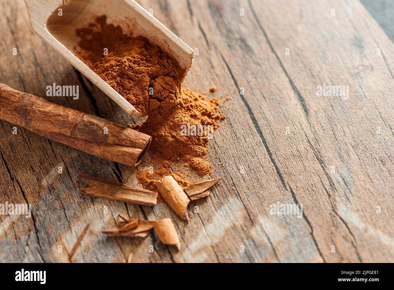 cinnamon, cinnamon stick, cinnamons, cinnamon sticks Stock Photo - Alamy
