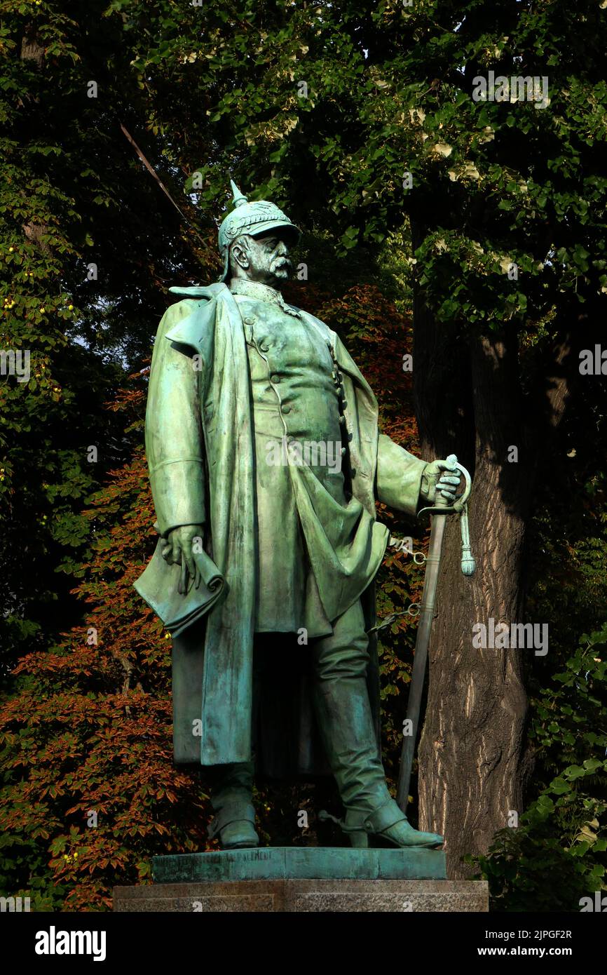 bismarck monument, bronze statue, otto fürst von bismarck, bismarck ...