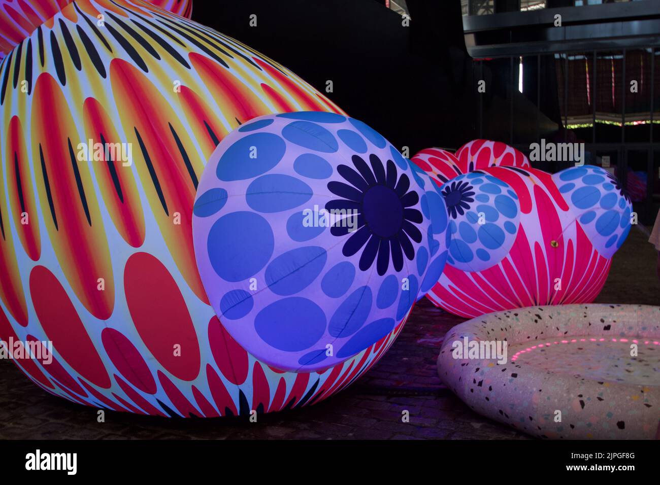 Pop Air Balloon Museum in Paris, instance to the museum with inflatable ...