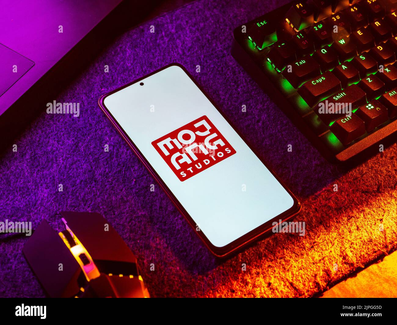 Mojang studios logo hi-res stock photography and images - Alamy