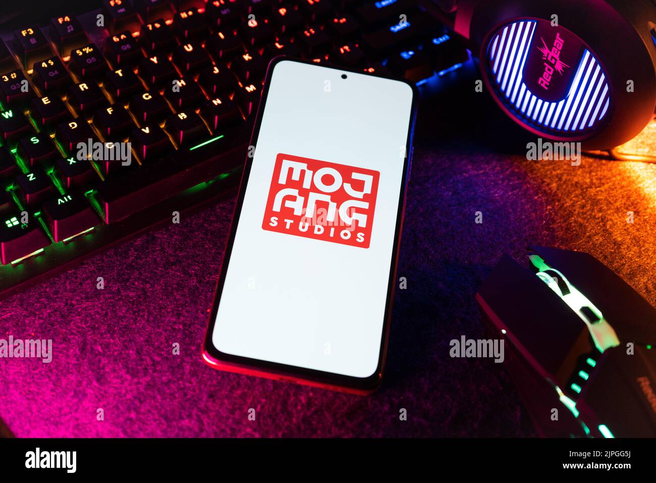 Mojang studios logo hi-res stock photography and images - Alamy