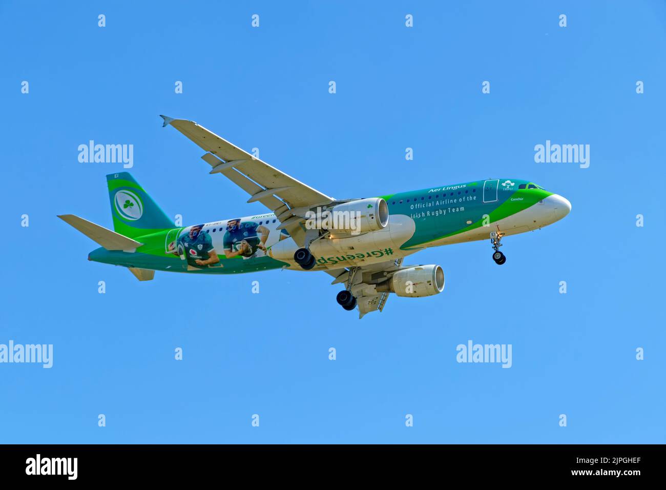 Air lingus landing hi-res stock photography and images - Alamy