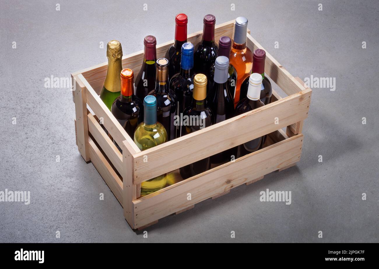Champagne chest hi-res stock photography and images - Alamy