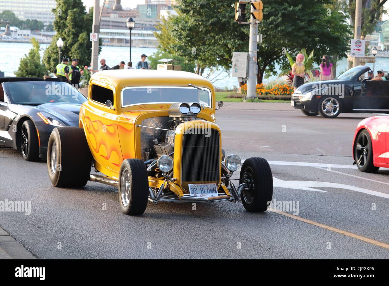 2022 Ouellette Car Cruise Windsor Ontario Stock Photo - Alamy