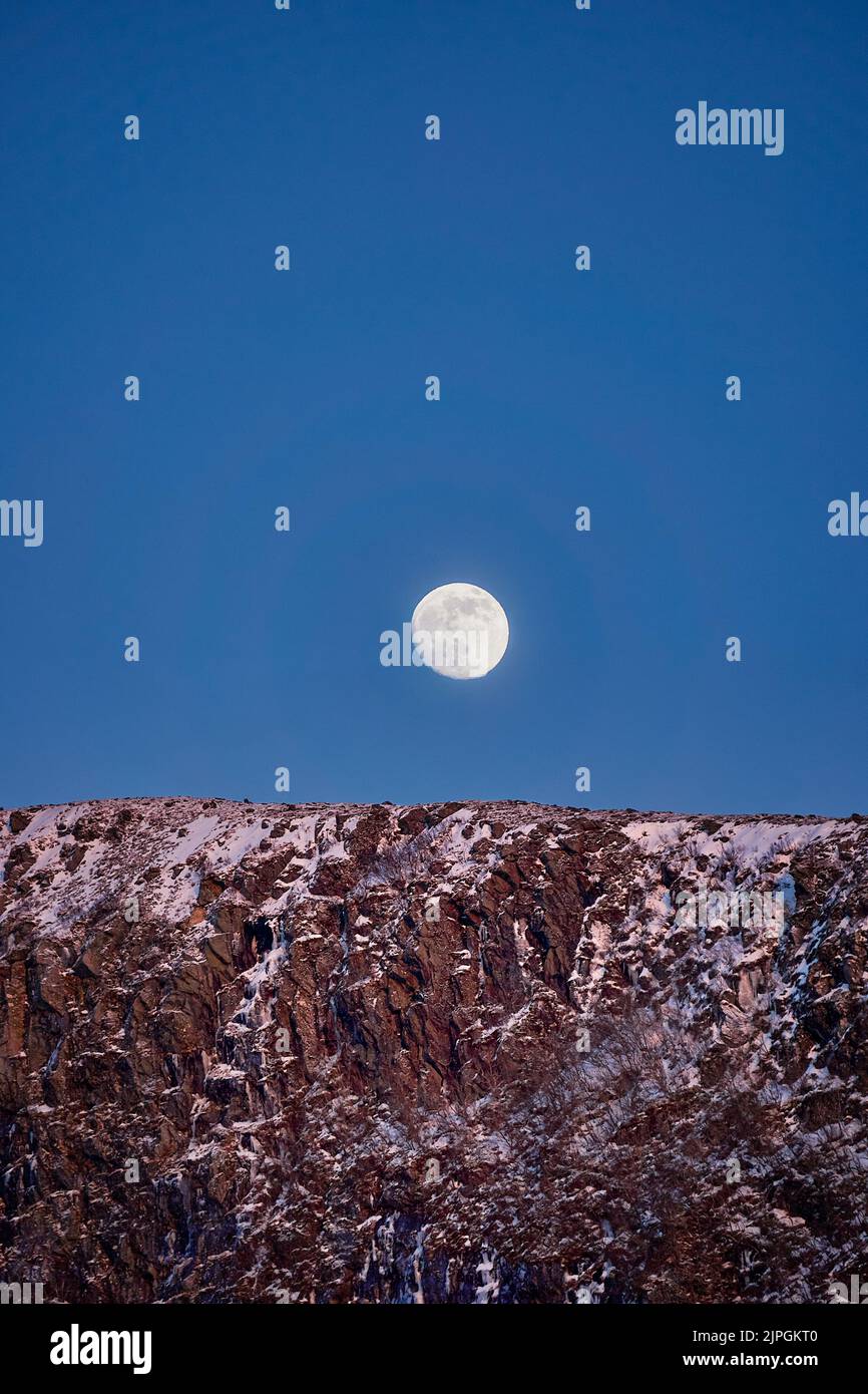 Sun moon mountain hi-res stock photography and images - Alamy