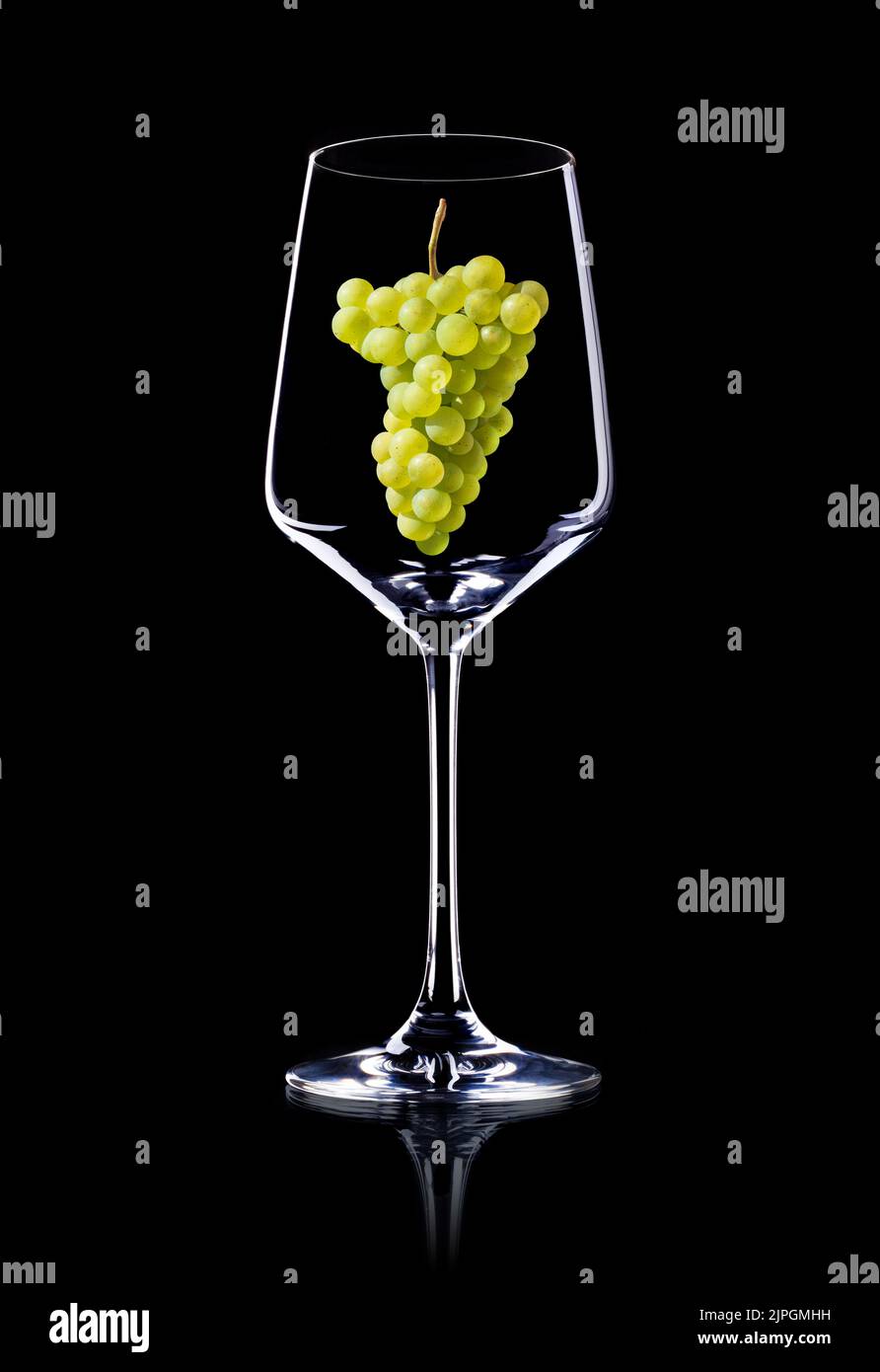 wine glass, grape, glas ware, grapes Stock Photo - Alamy