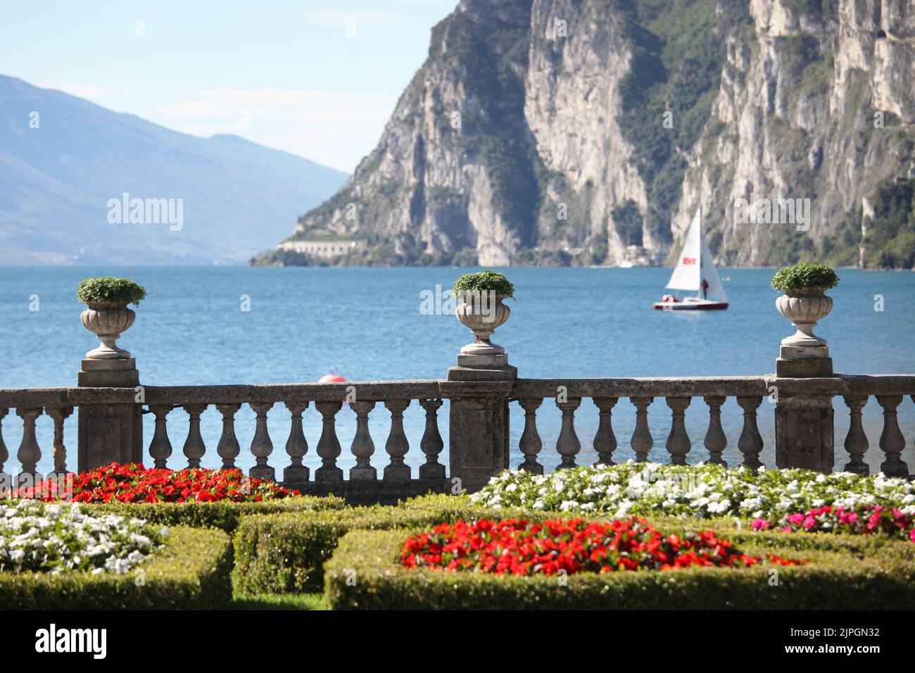 lake garda, balustrade, riva del garda, trentino-südtirol, lake gardas ...