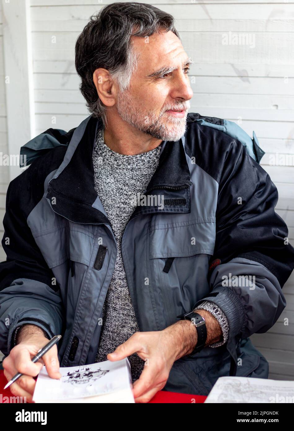 Old man pensative hi-res stock photography and images - Alamy