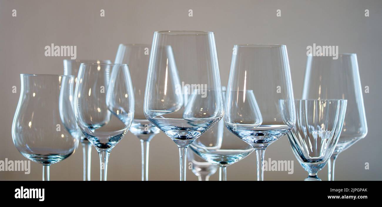 wine glass, glasformen, glas ware Stock Photo - Alamy
