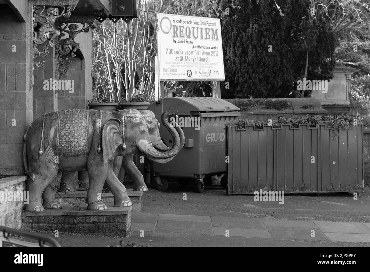 Industrial sculptures Black and White Stock Photos & Images - Alamy