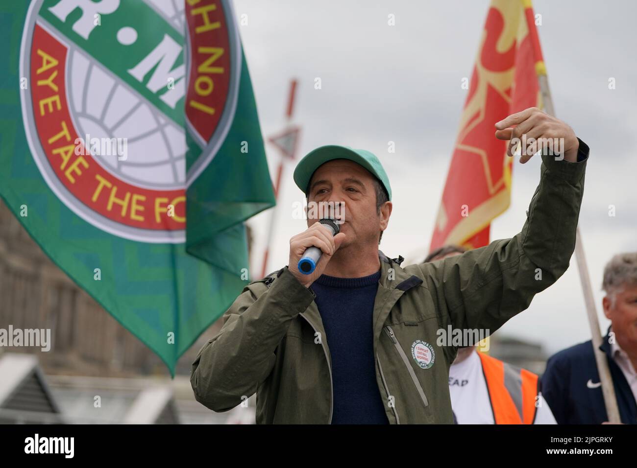 Comedian Mark Thomas speaking at RMT picket lines at Edinburgh Waverley ...