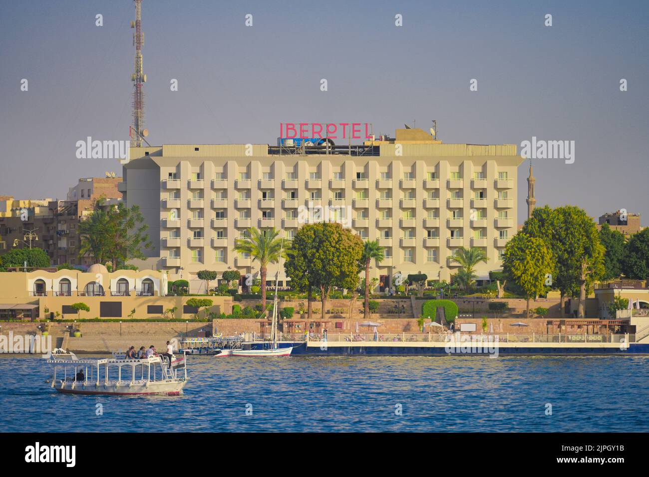 Fluss nil boot hi-res stock photography and images - Alamy