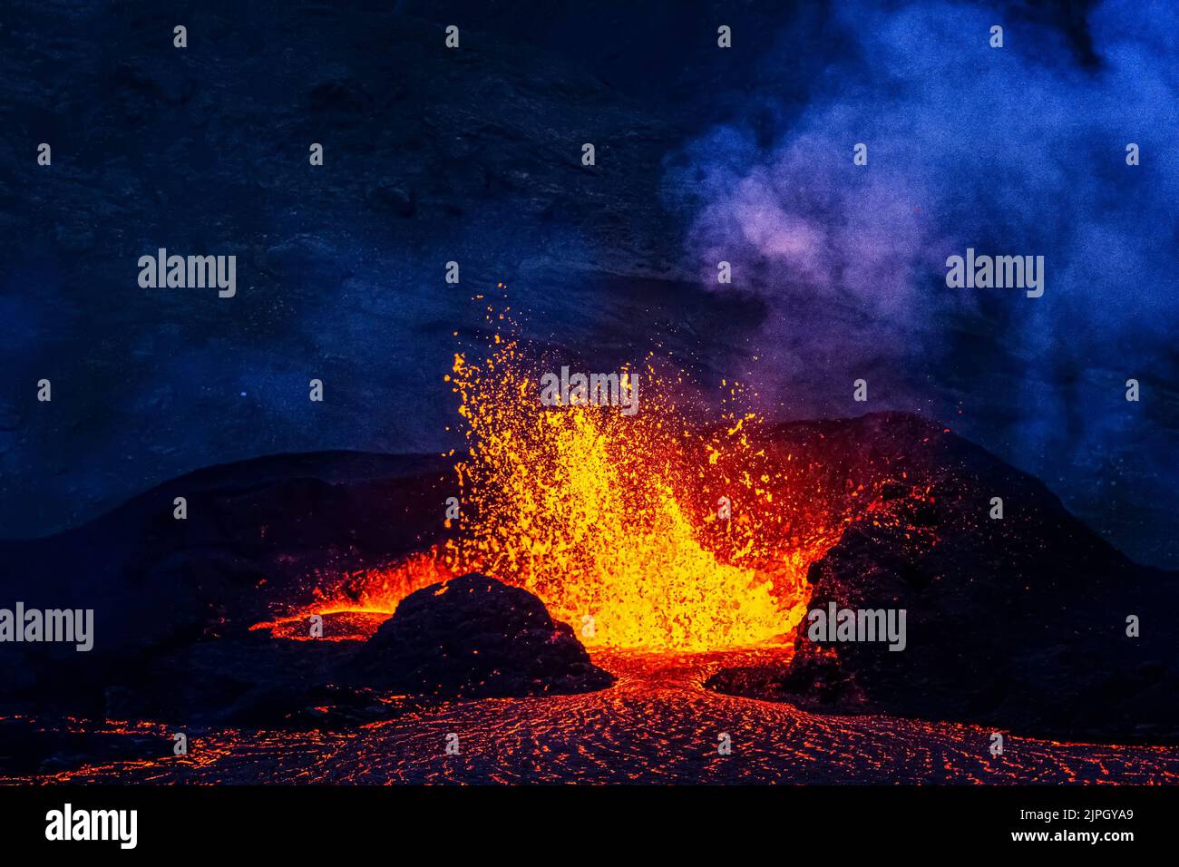 Eruption eruptive hi-res stock photography and images - Alamy