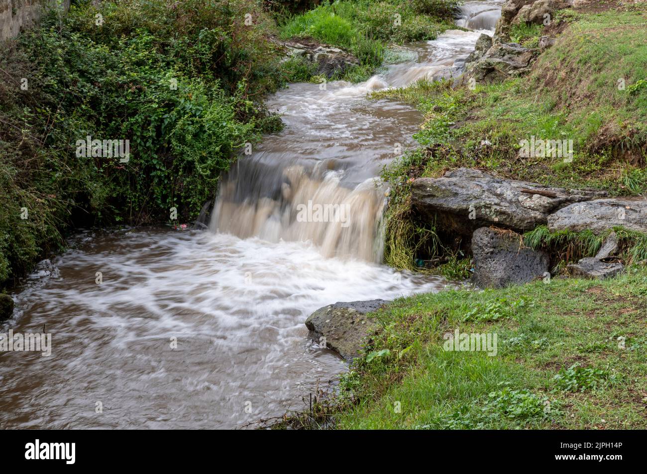 Rome waterfall hi-res stock photography and images - Alamy