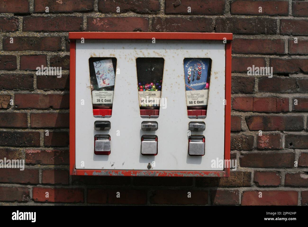 gumball machine , gumball machines Stock Photo - Alamy