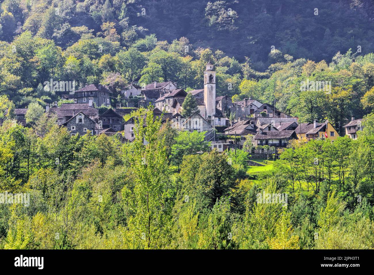 Valle maggias hi-res stock photography and images - Alamy