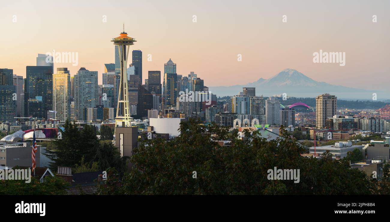 Seattle - August 14, 2022; Summer sunrise over the city of Seattle with ...