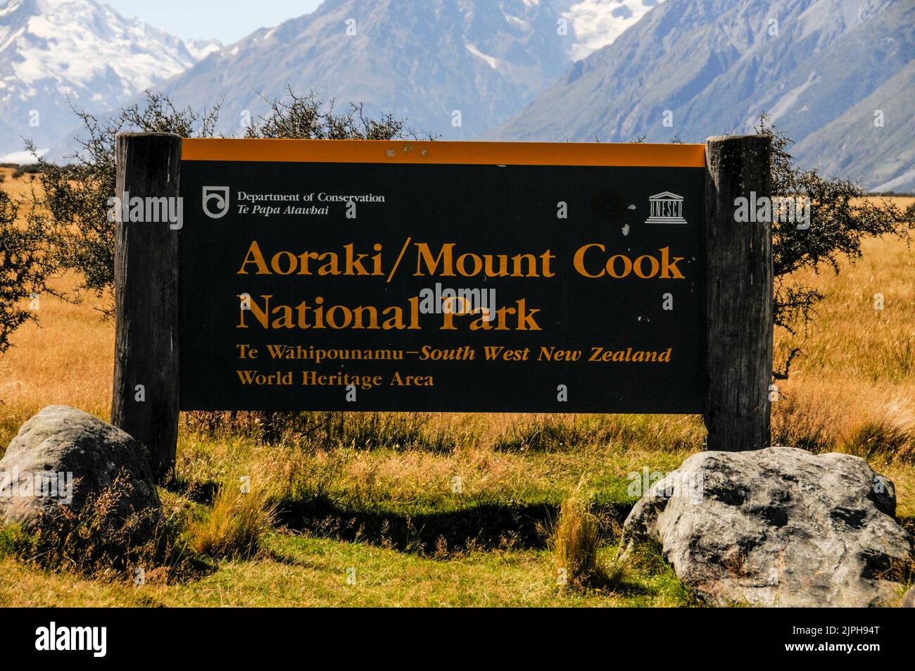 New Zealand road sign Stock Photo - Alamy