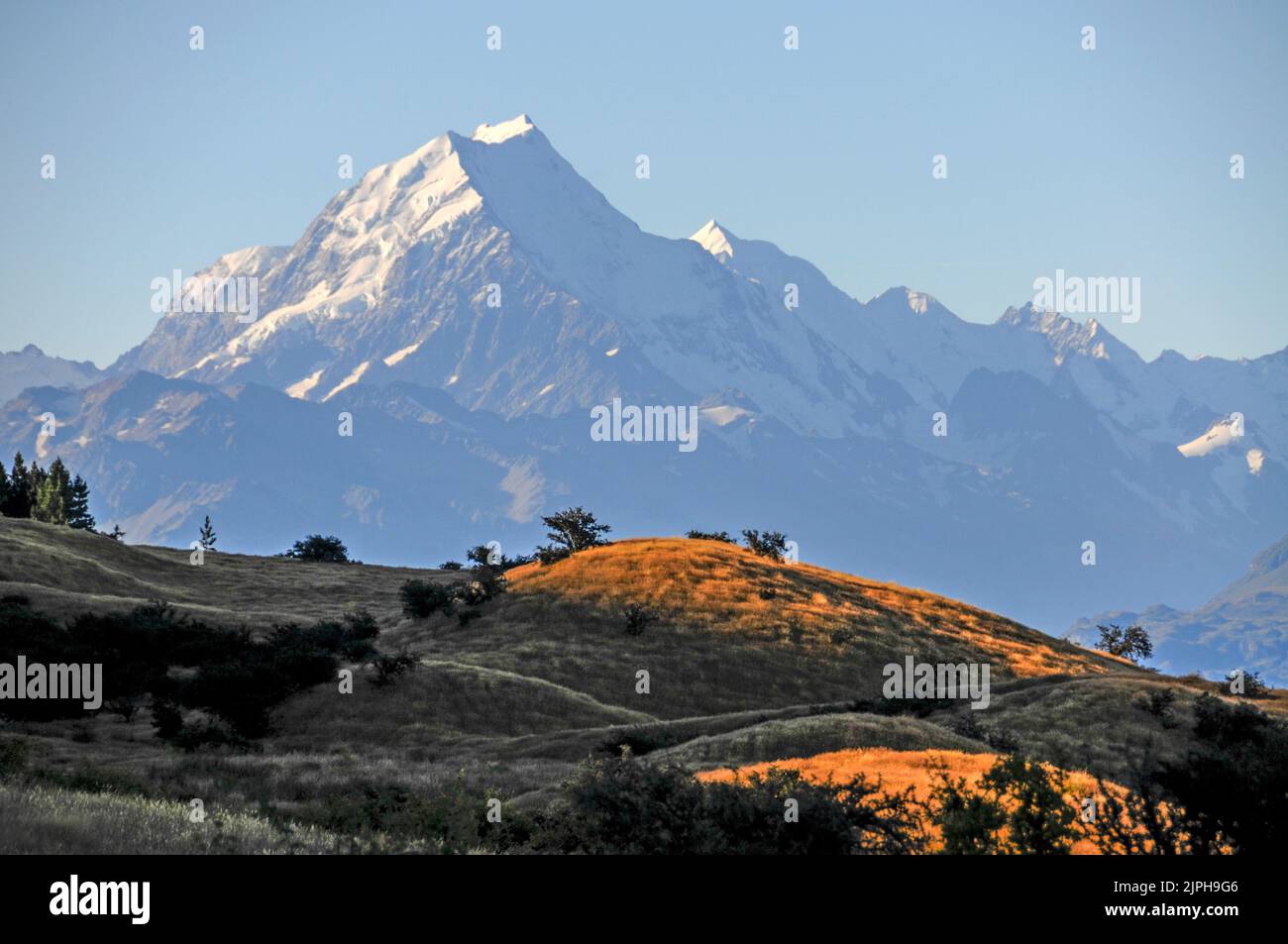 Early summer evening sunlight on Aoraki/ Mount Cook in Mackenzie ...