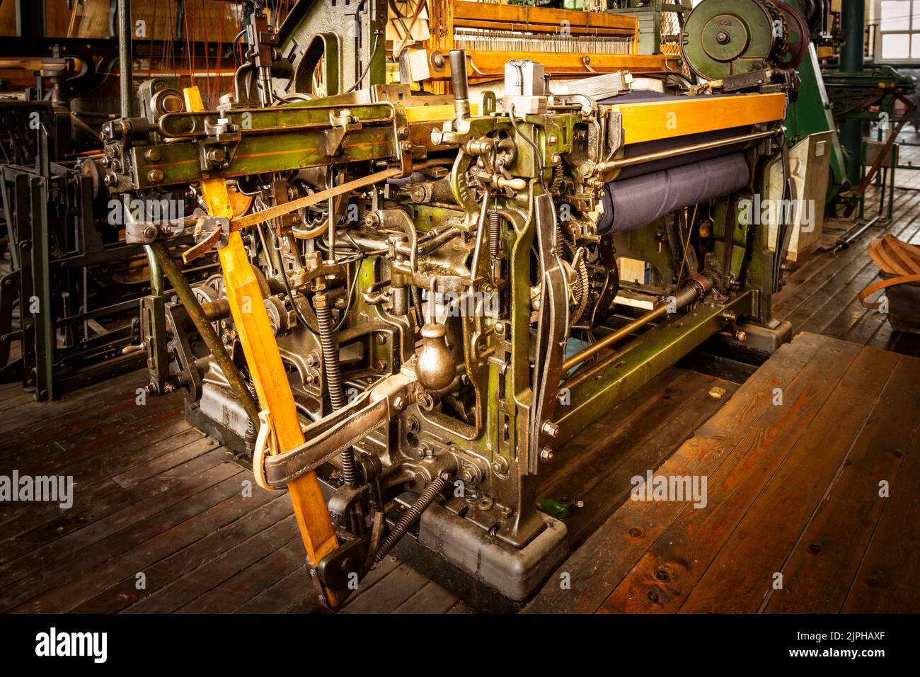 Old wool weaving loom in a mill Stock Photo - Alamy