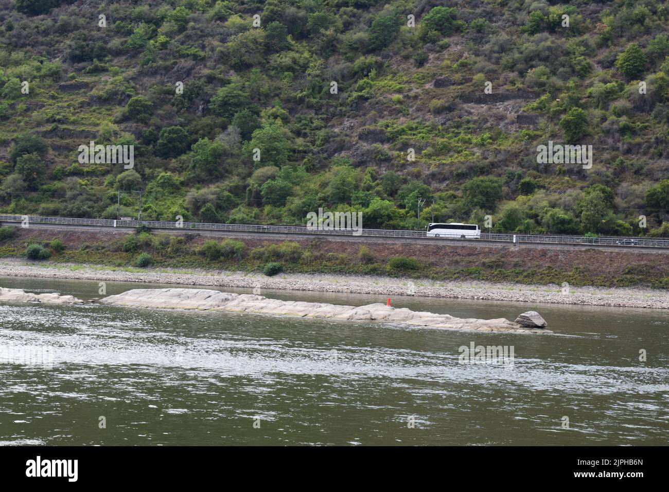 The reefs in the Rhine south of Loreley, in drought dangerous rocks ...