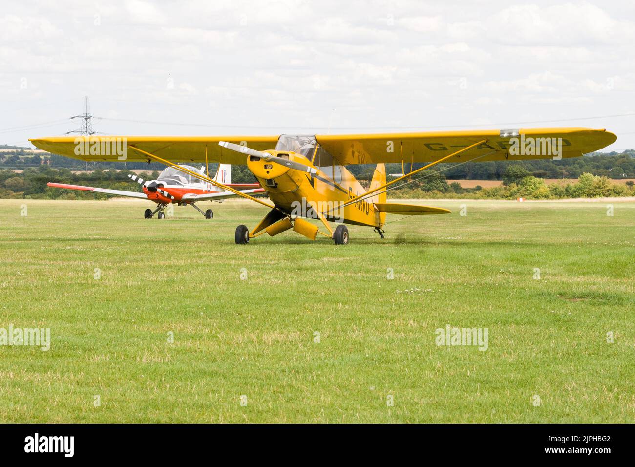 Super piper cub hi-res stock photography and images - Alamy