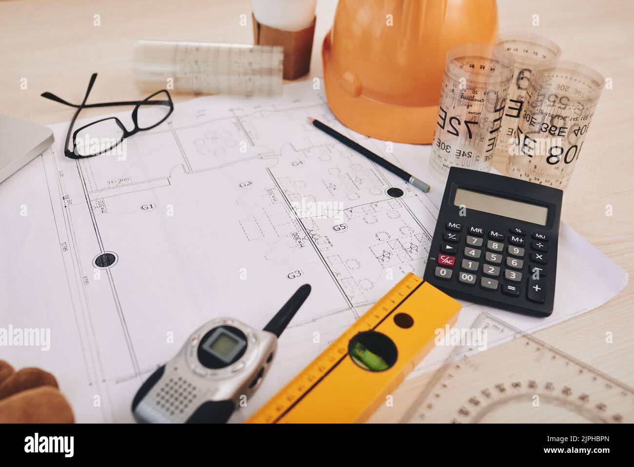 Table construction hi-res stock photography and images - Alamy