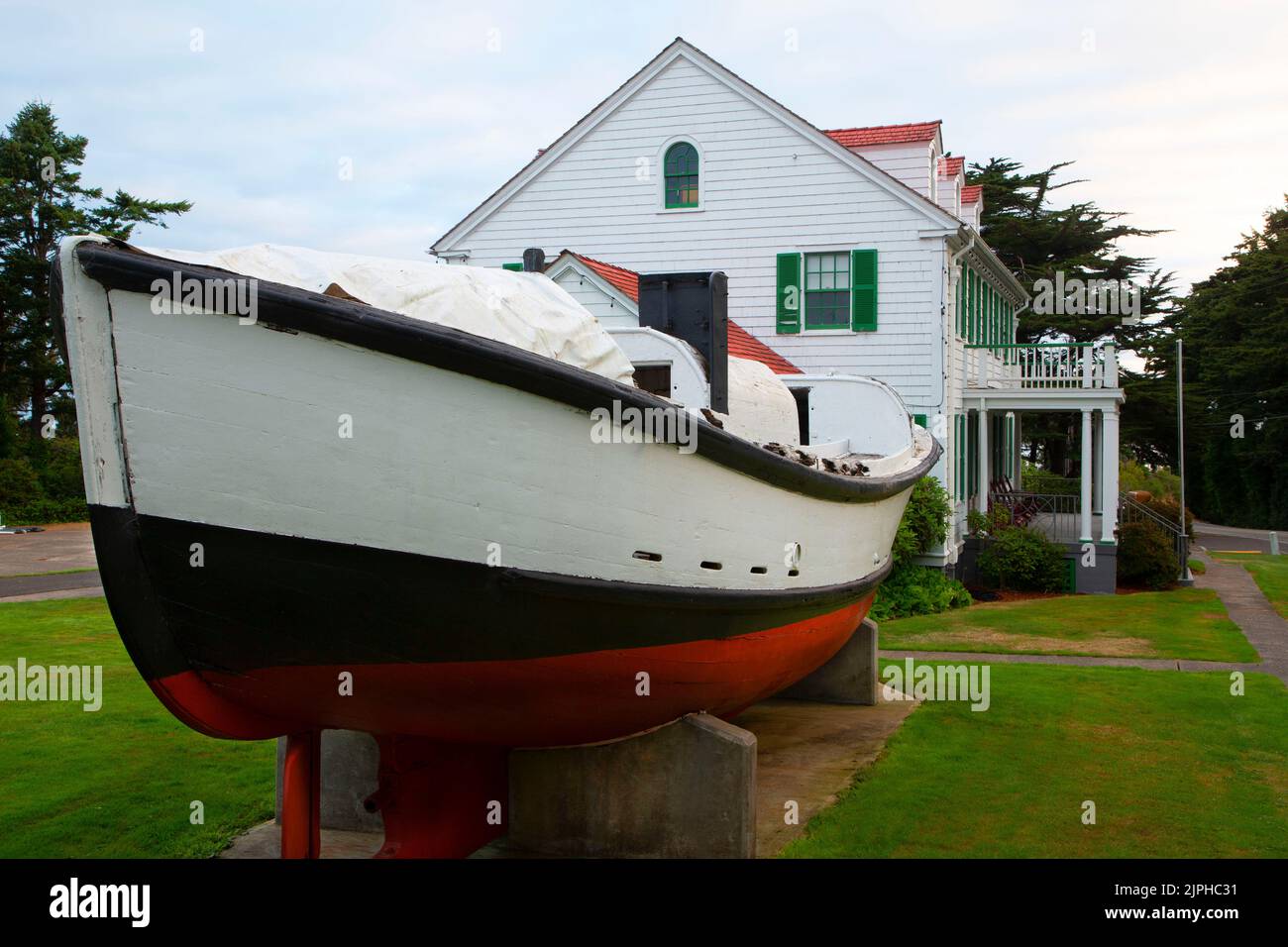 Coast Guard lifeboat at Umpqua River Lighthouse Museum, Winchester Bay ...