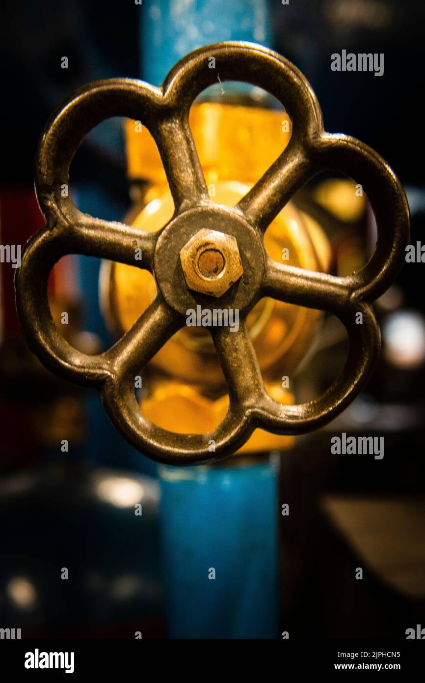 Shut off valve hi-res stock photography and images - Alamy