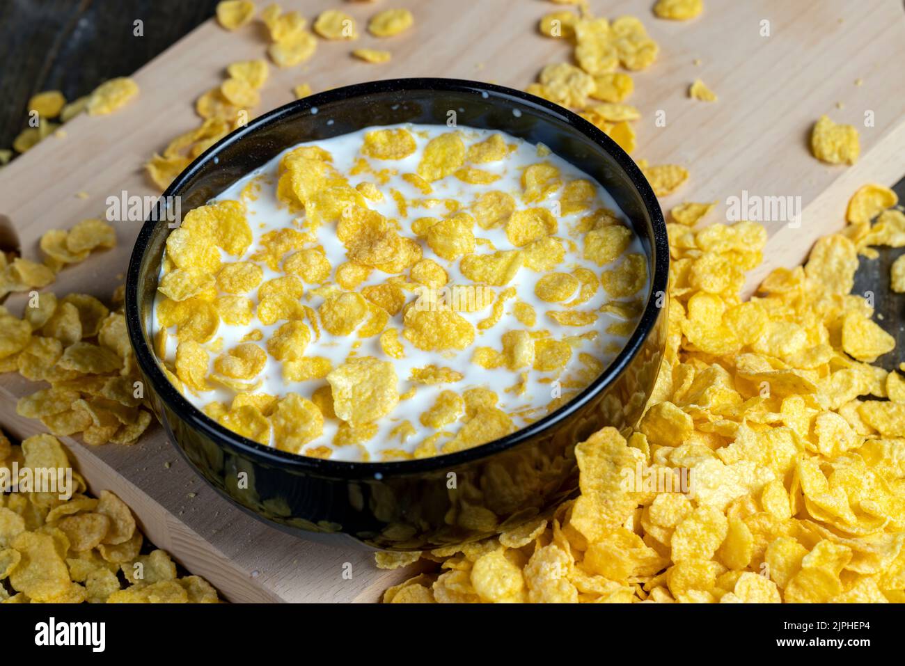 dry breakfast corn flakes of yellow color, preparation of corn dry ...