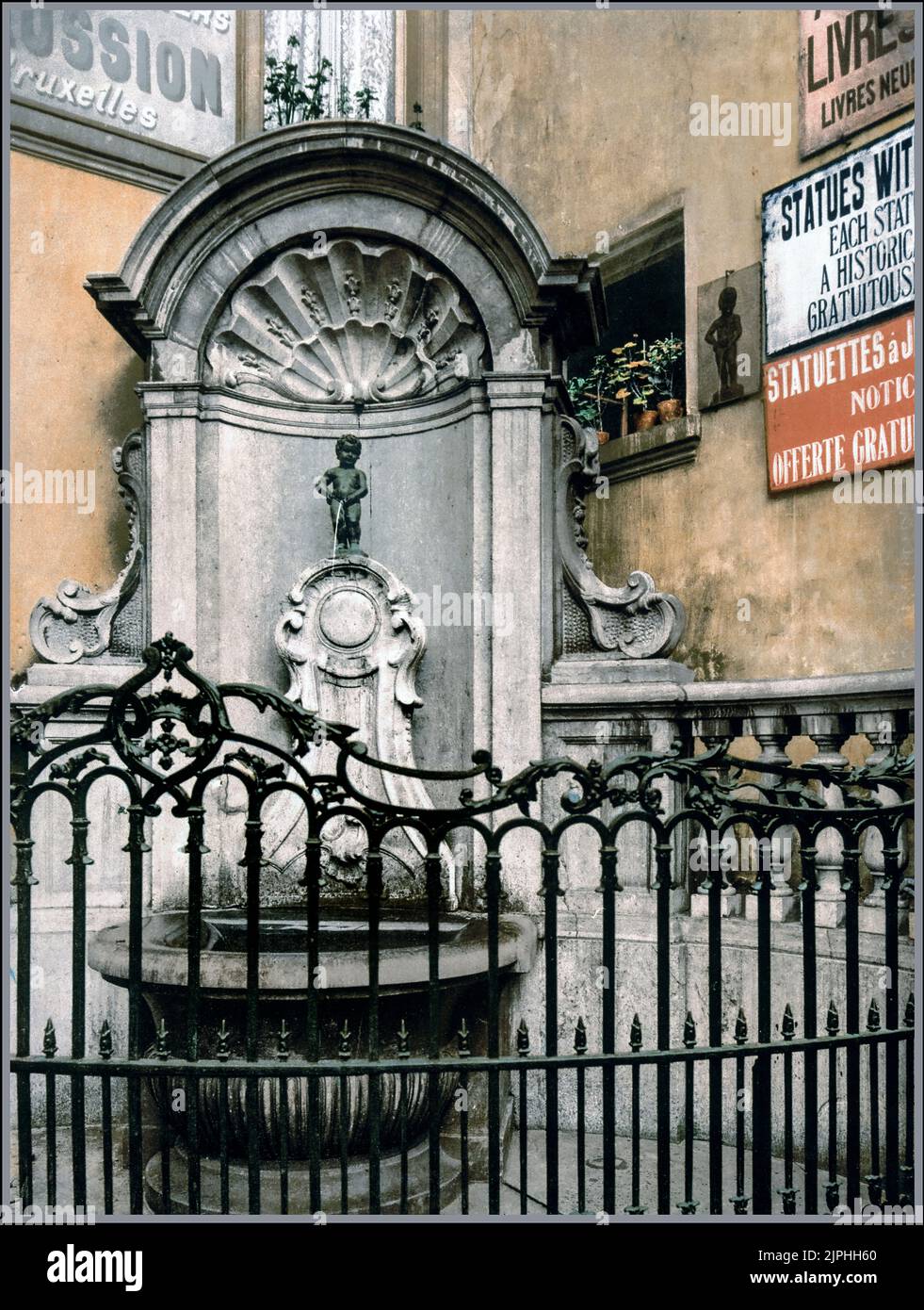 MANNEKEN PIS STATUE 1900's vintage historic photochrom archive ...