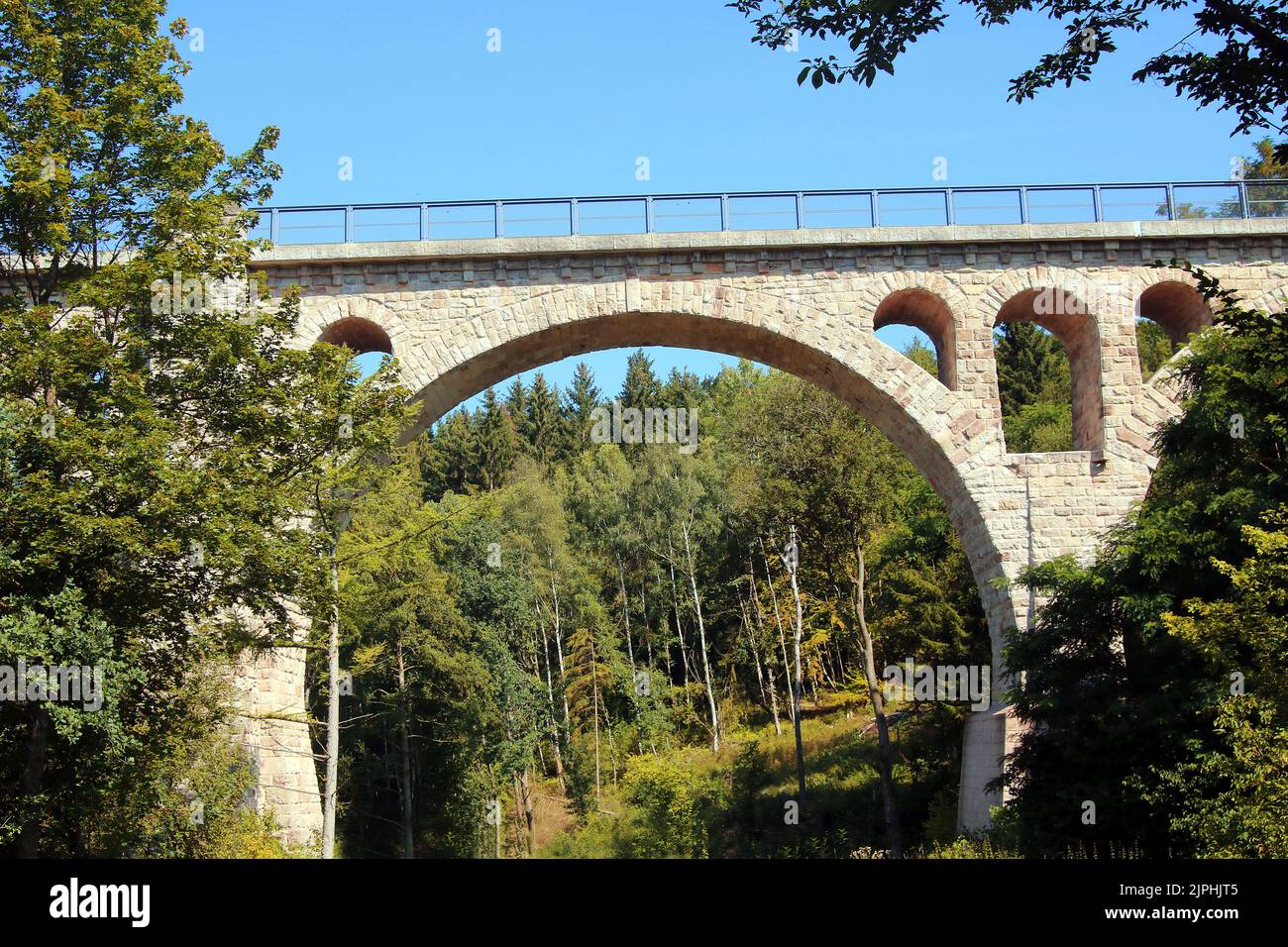 Stone viaducts hi-res stock photography and images - Alamy