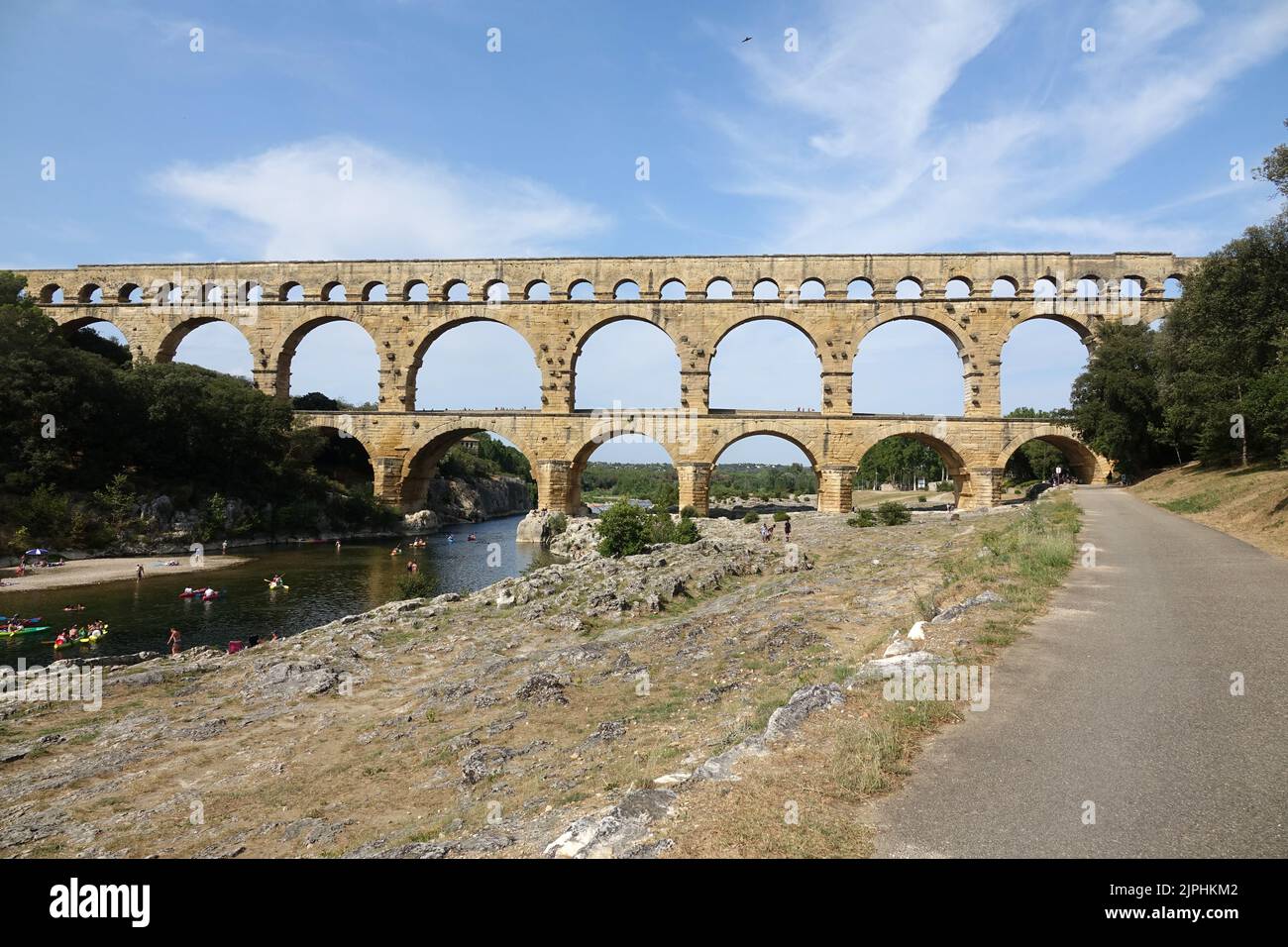 aqueduct, pont du gard, vers-pont-du-gard, aqueducts, pont du gards ...