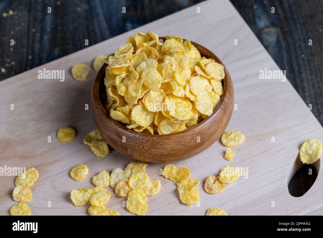 dry breakfast corn flakes of yellow color, preparation of corn dry ...