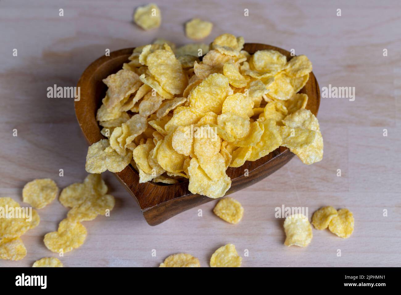 dry breakfast corn flakes of yellow color, preparation of corn dry ...