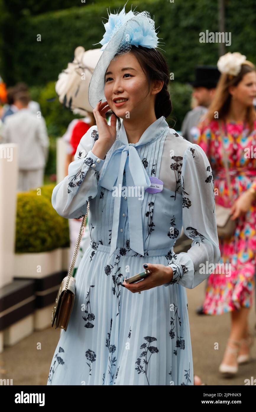 Royal ascot looks hi-res stock photography and images - Alamy