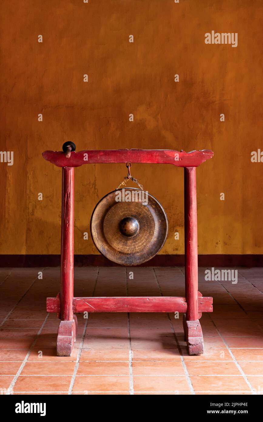 Bell stand hi-res stock photography and images - Alamy