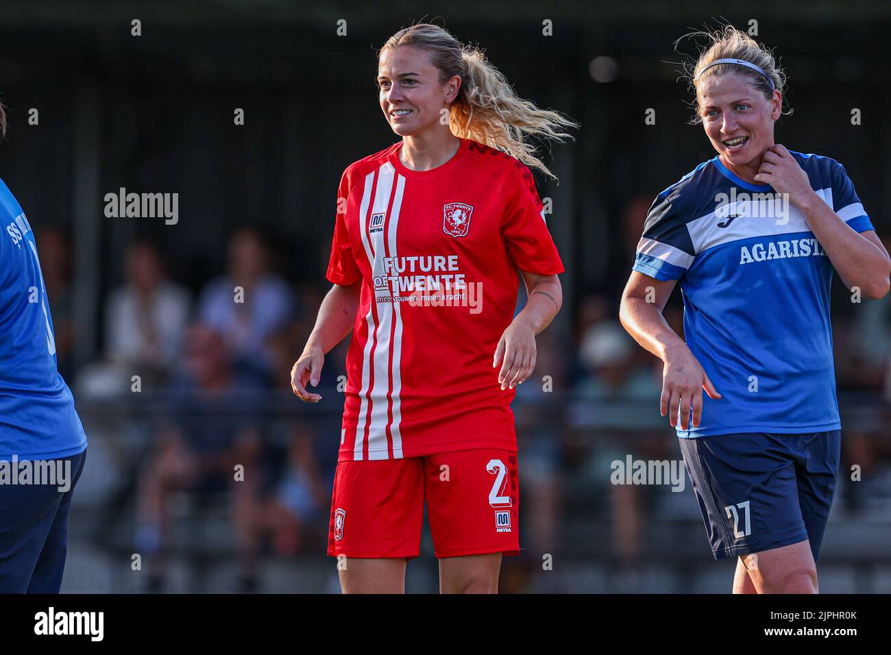 ENSCHEDE, THE NETHERLANDS - AUGUST 18: Maud Roetgering of FC Twente ...