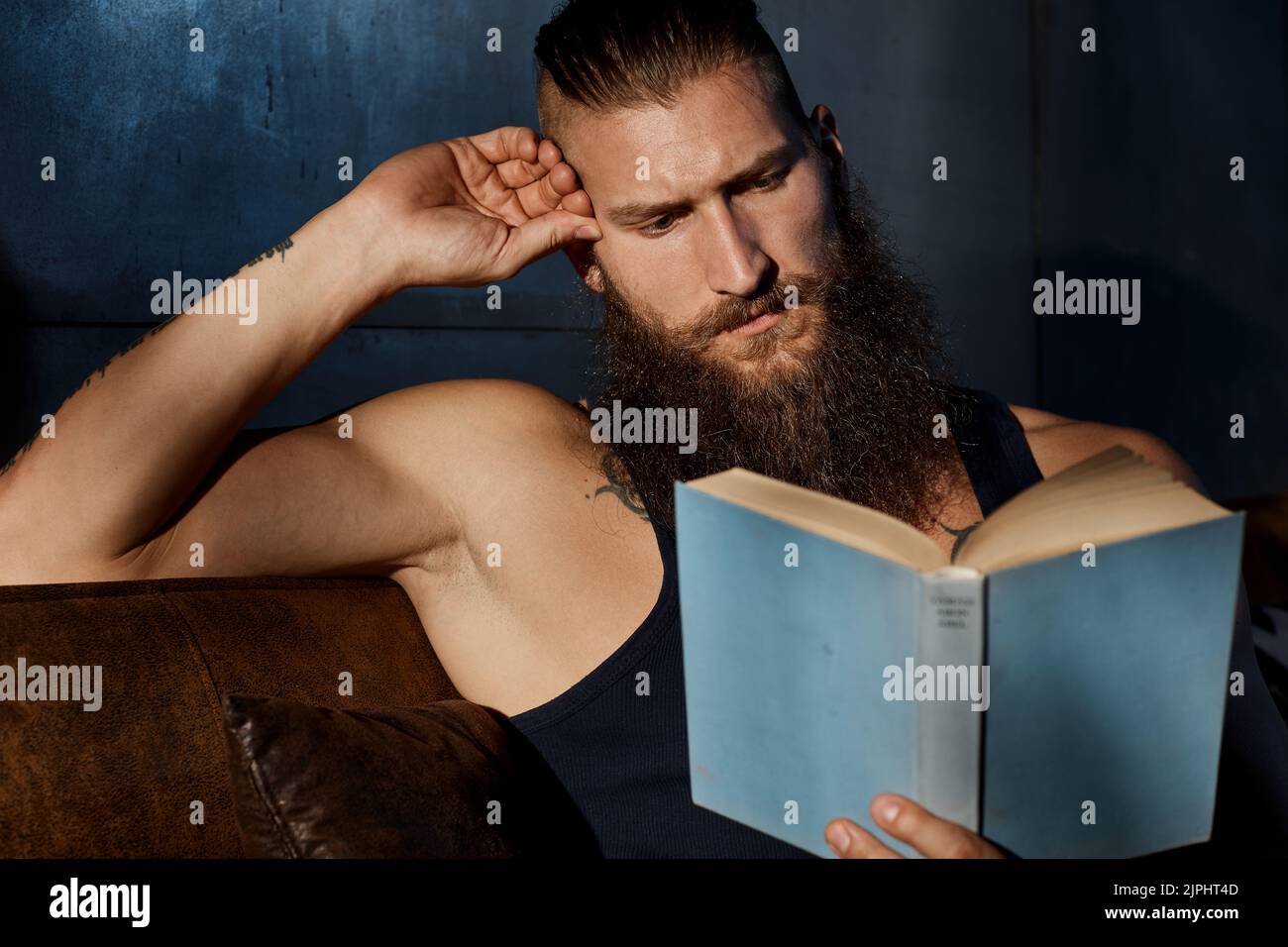 Baby sitting reading books hi-res stock photography and images - Alamy
