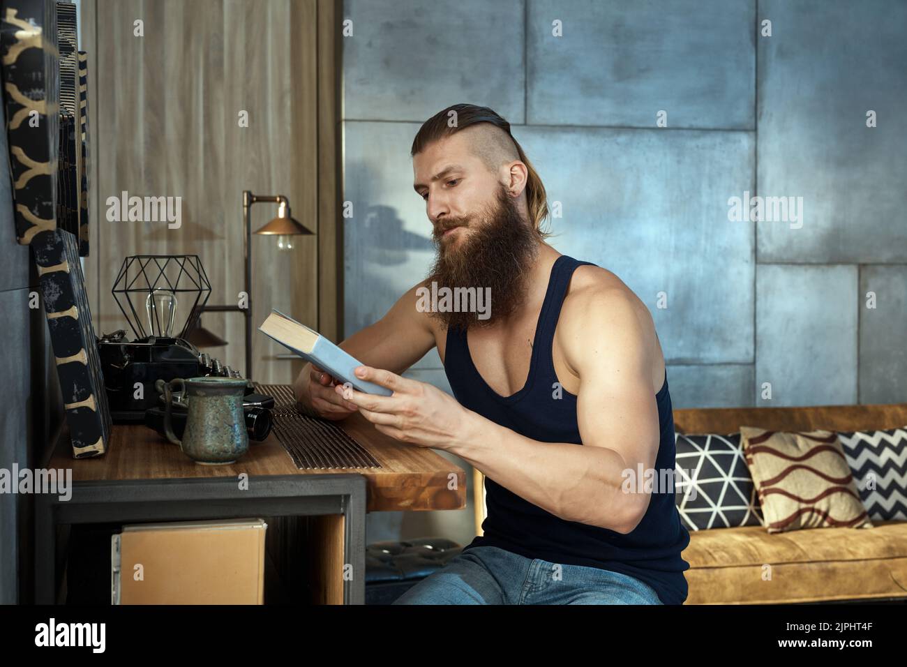 reading, knowlege, hipster, read, reading a book, reading something, to ...