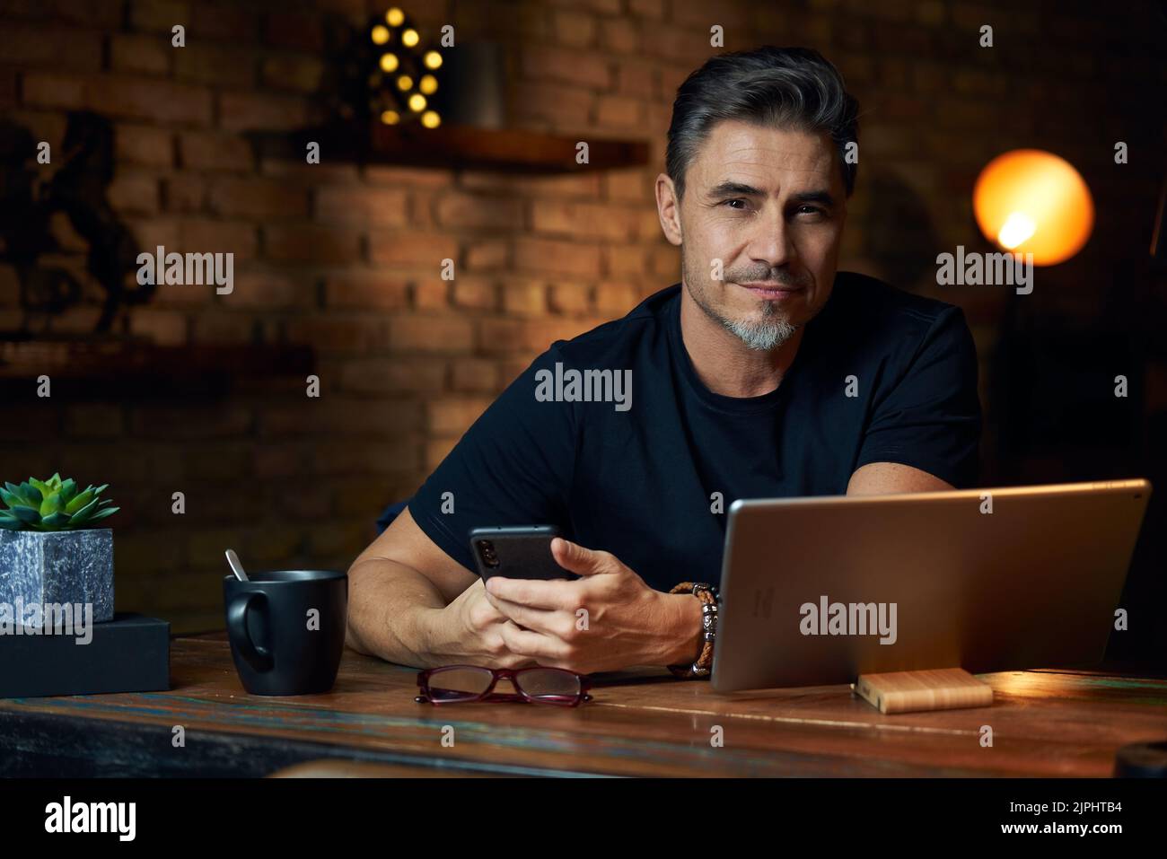 home, laptop, desk, homeoffice, homes, computer, computers, laptops, desks Stock Photo - Alamy