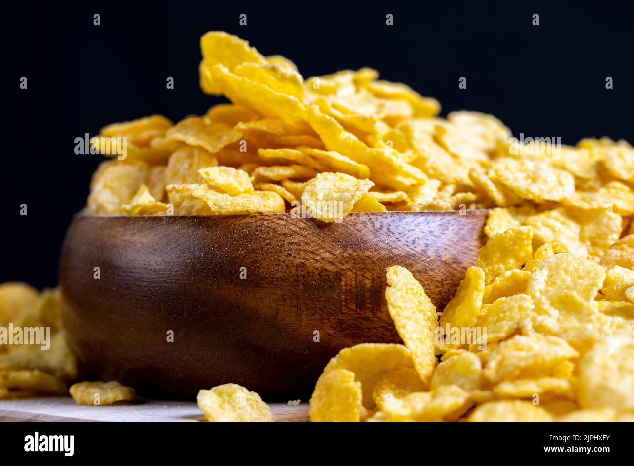 dry breakfast corn flakes of yellow color, preparation of corn dry ...