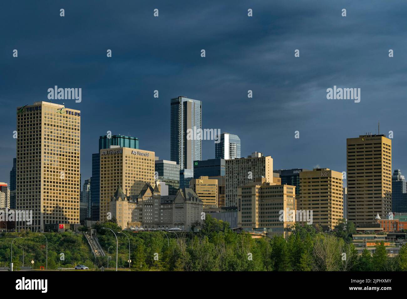 Edmonton city skyline hi-res stock photography and images - Alamy