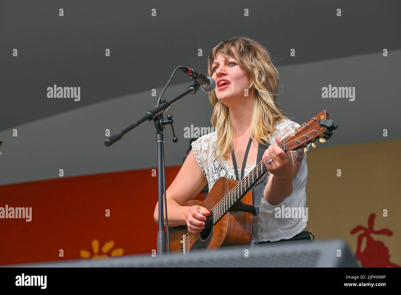 Anais mitchell singer hi-res stock photography and images - Alamy