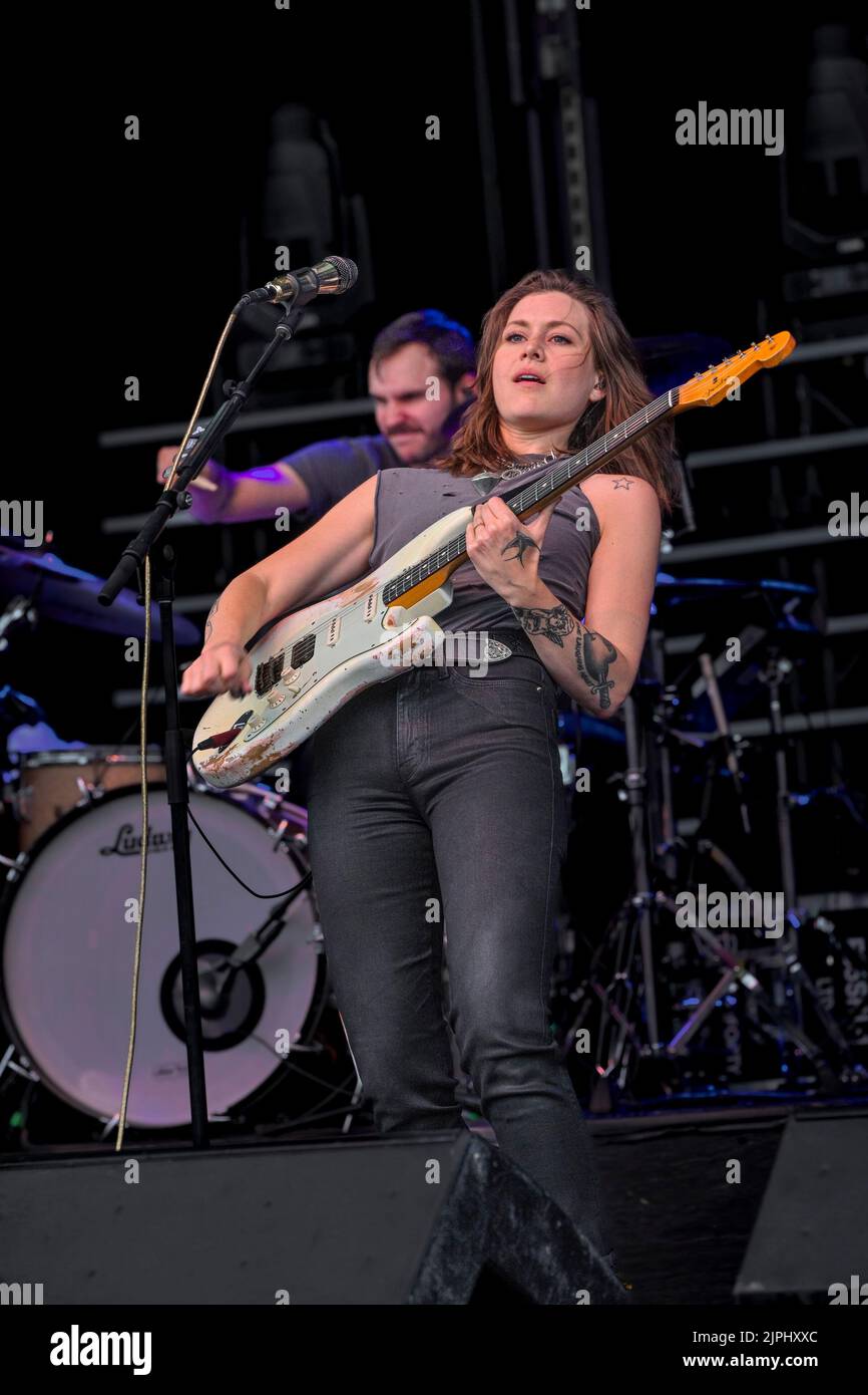 Rebecca Lovell, Larkin Poe, Edmonton Folk Music Festival, Edmonton ...