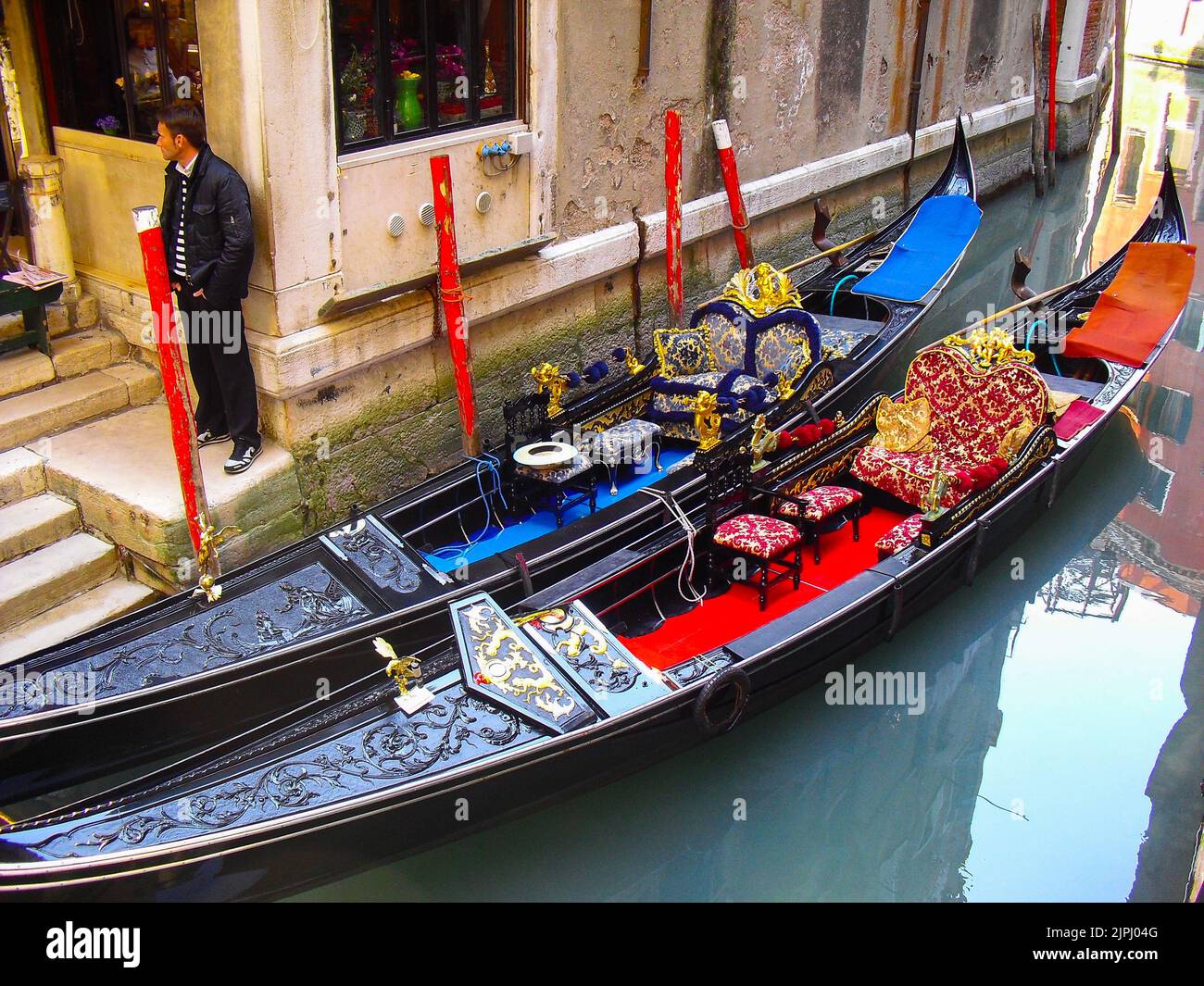 Luxury gondola hi-res stock photography and images - Alamy
