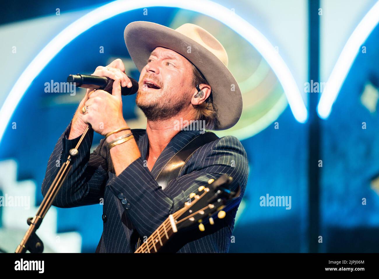 Bear Rinehart of NEEDTOBREATHE performs at Shoreline Amphitheatre on ...