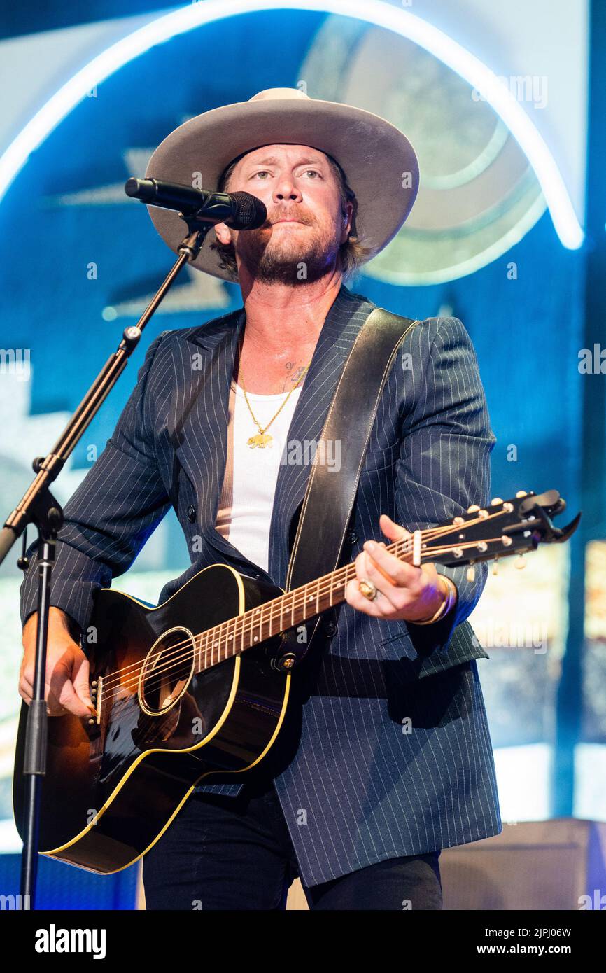 Bear Rinehart of NEEDTOBREATHE performs at Shoreline Amphitheatre on ...