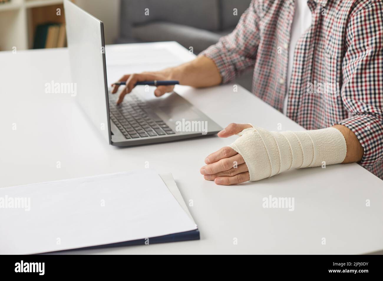 Wrap around desk with laptop computer hi-res stock photography and ...