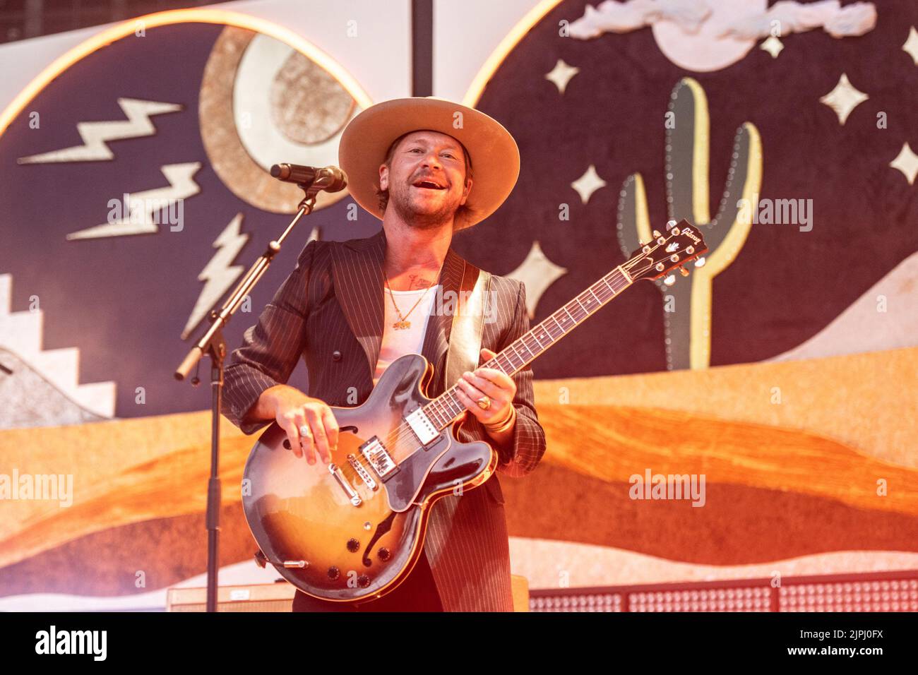 Bear Rinehart of NEEDTOBREATHE performs at Shoreline Amphitheatre on ...